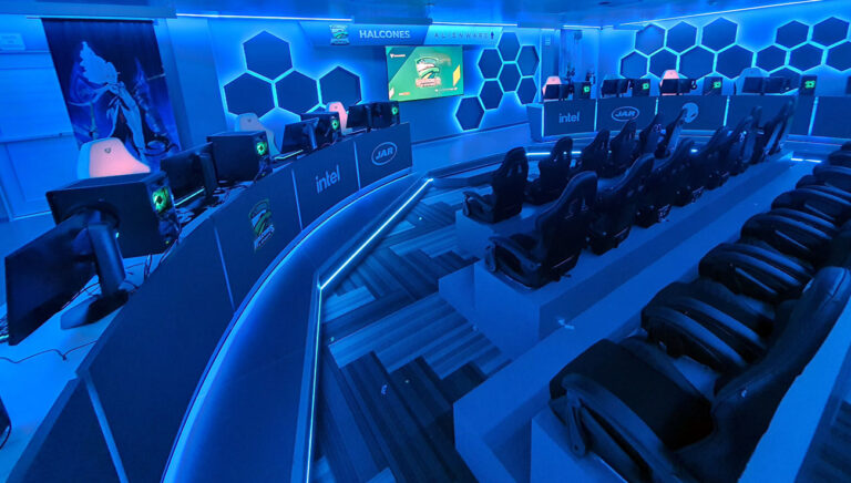 Arena Alienware-Halcones Esports - VínculoTIC